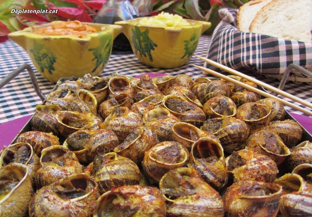 Cargols (Caragols) a la llauna | De plat en plat